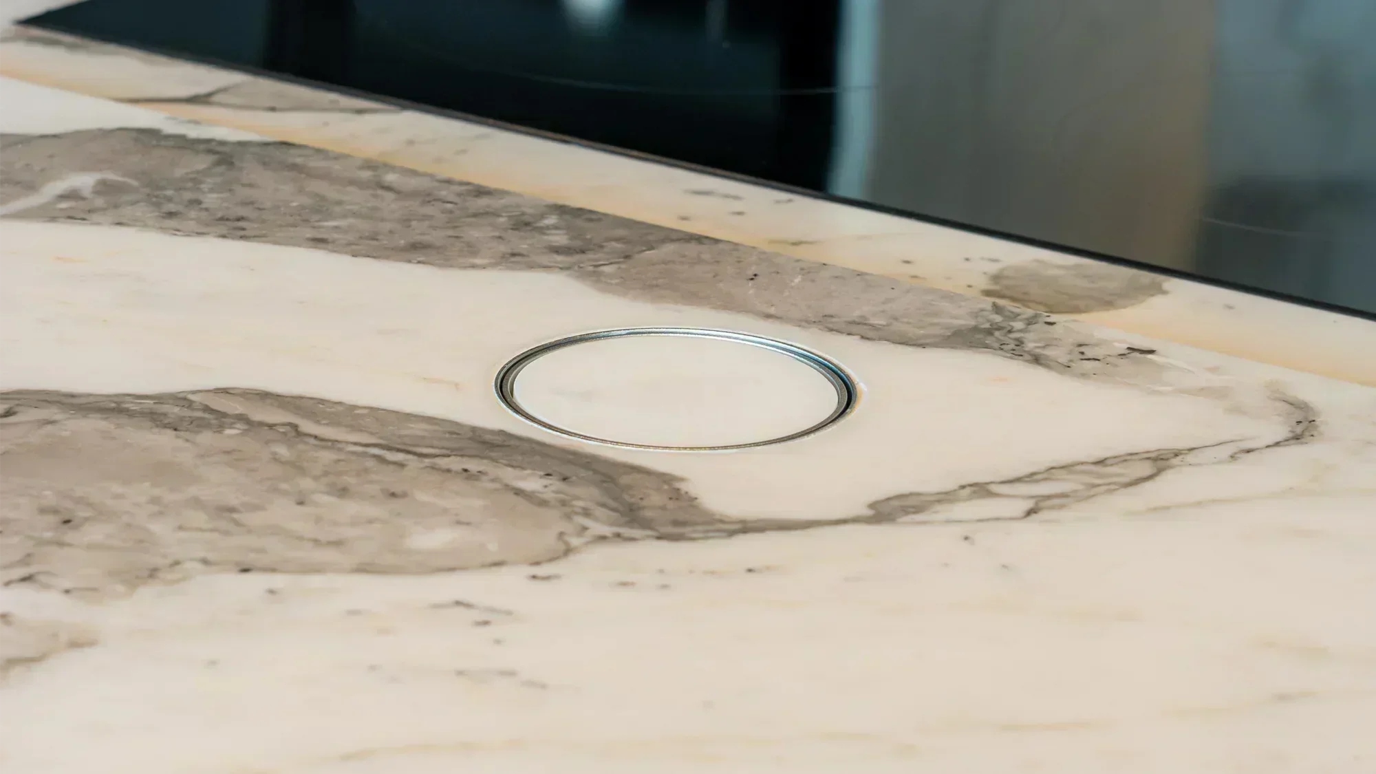 Trimless Electrical Outlets - Modern Power Solutions